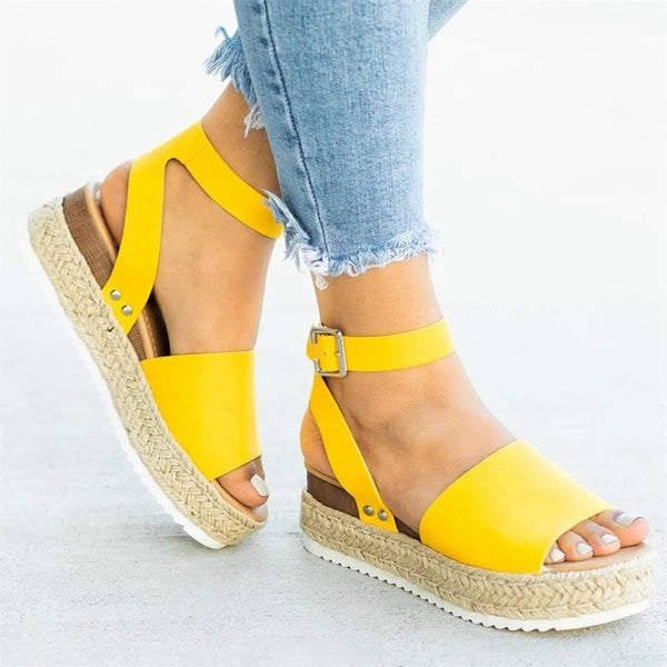 Comfy Fashion Sandals – Slim Wallet Company
